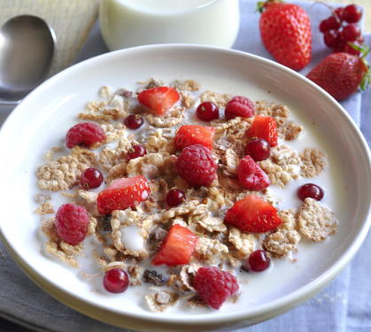Bol De Lait Aux Muesli Et Fruits Rouges - Envie De Bien Manger