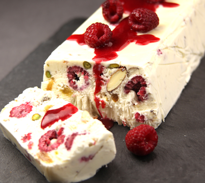 Nougat Glacé Et Son Coulis De Fruits Rouges - Envie De Bien Manger